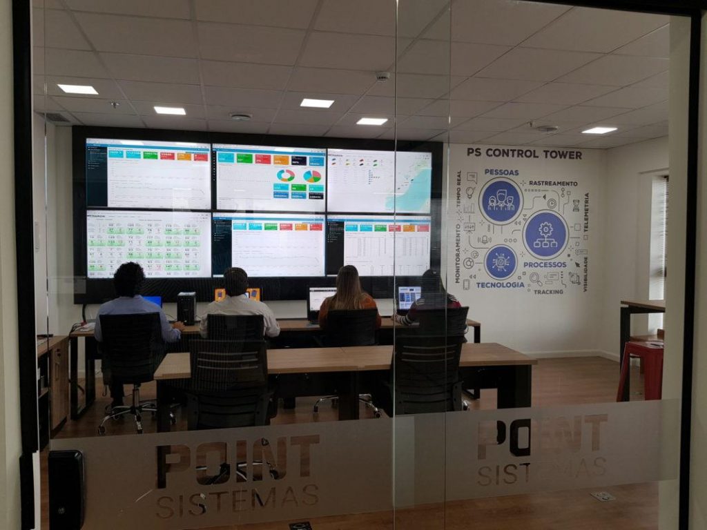 Afinal, o que é torre de controle e como funciona?